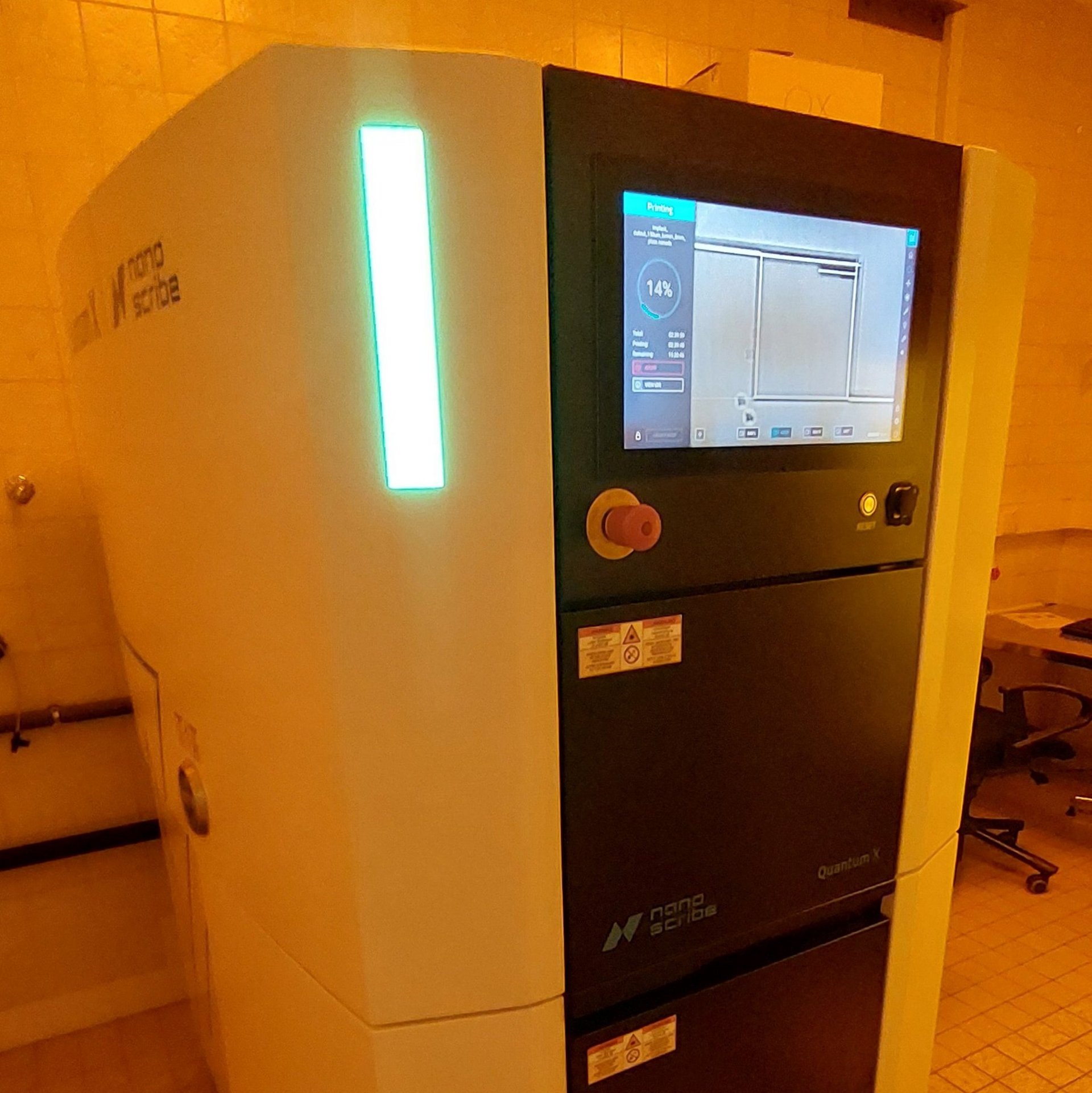 Hochmodernes Multiphotonen-Lithographie System